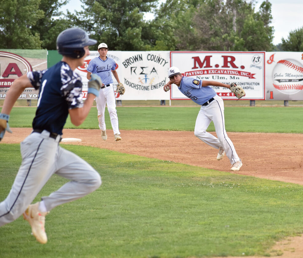 Sleepy Eye wins two in elimination play | News, Sports, Jobs - The Journal